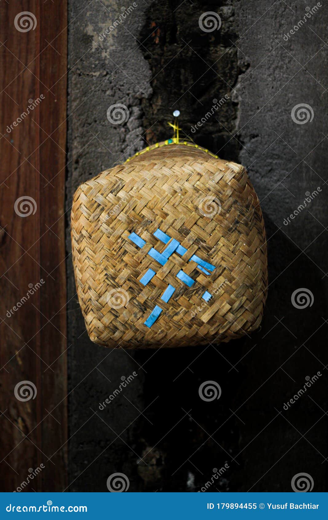 Recipiente Tradicional Do Bambu Chamado Tumbu Imagem de Stock - Imagem ...