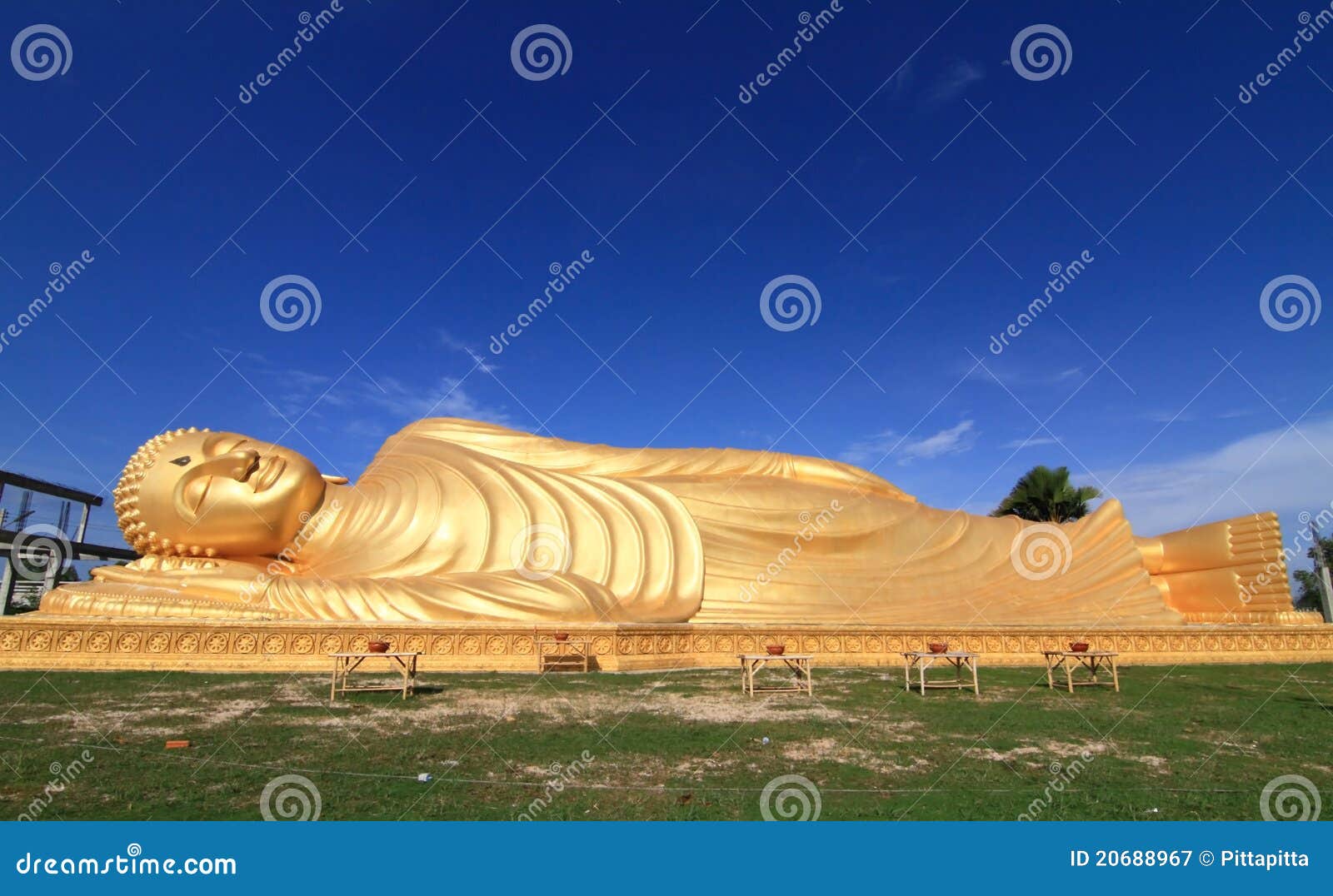 Reclining Buddha statue stock image. Image of lying, culture - 20688967