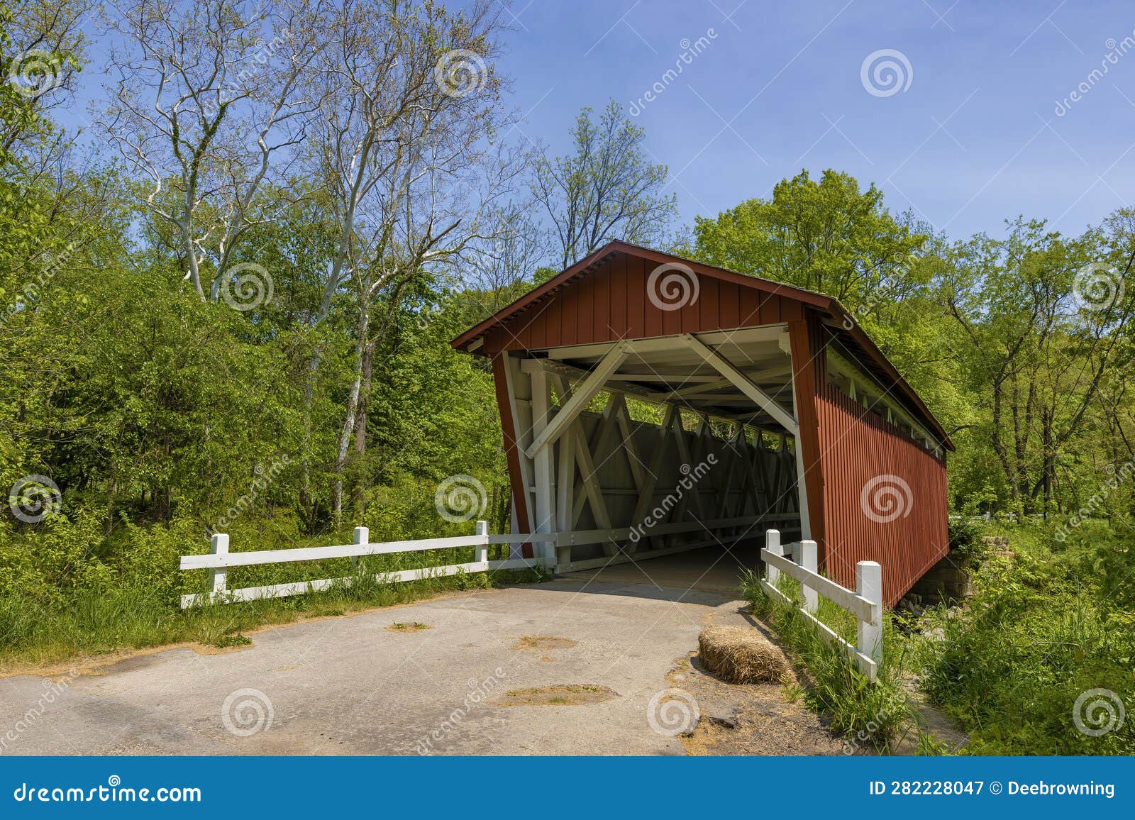 Everett Covered Bridge in Penisula, Ohio, USA Editorial Photography ...
