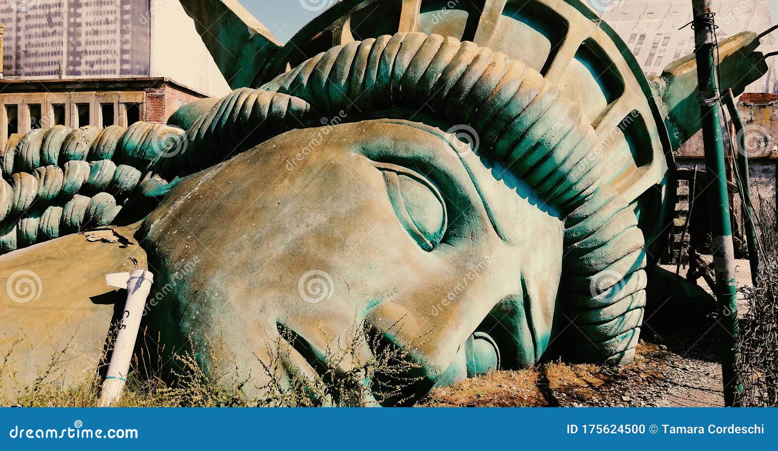 Statue of Freedom Fall stock photo. Image of maya, statue - 175624500
