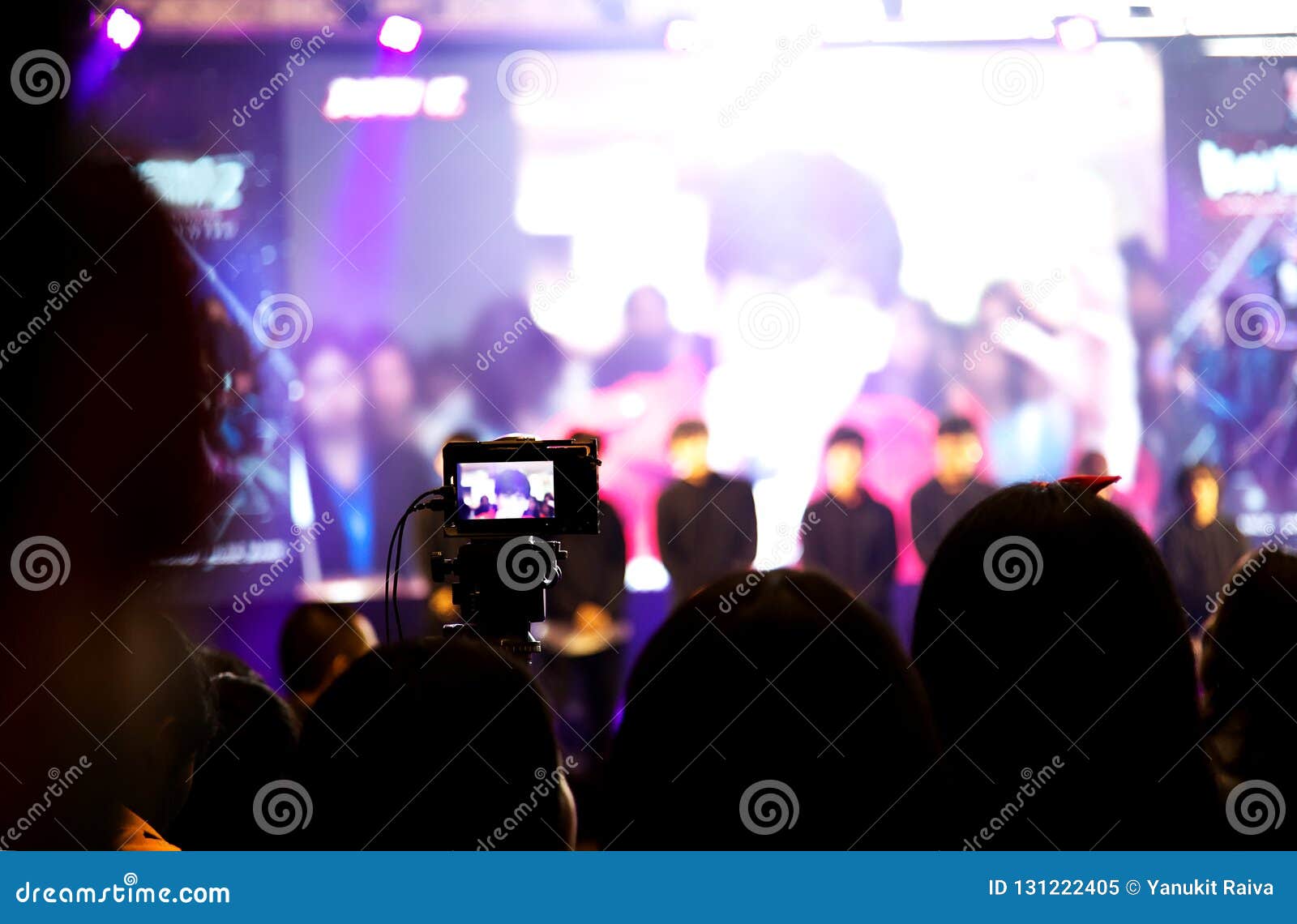 Record Event on Stage with Digital Camera and Live To Social Streaming ...