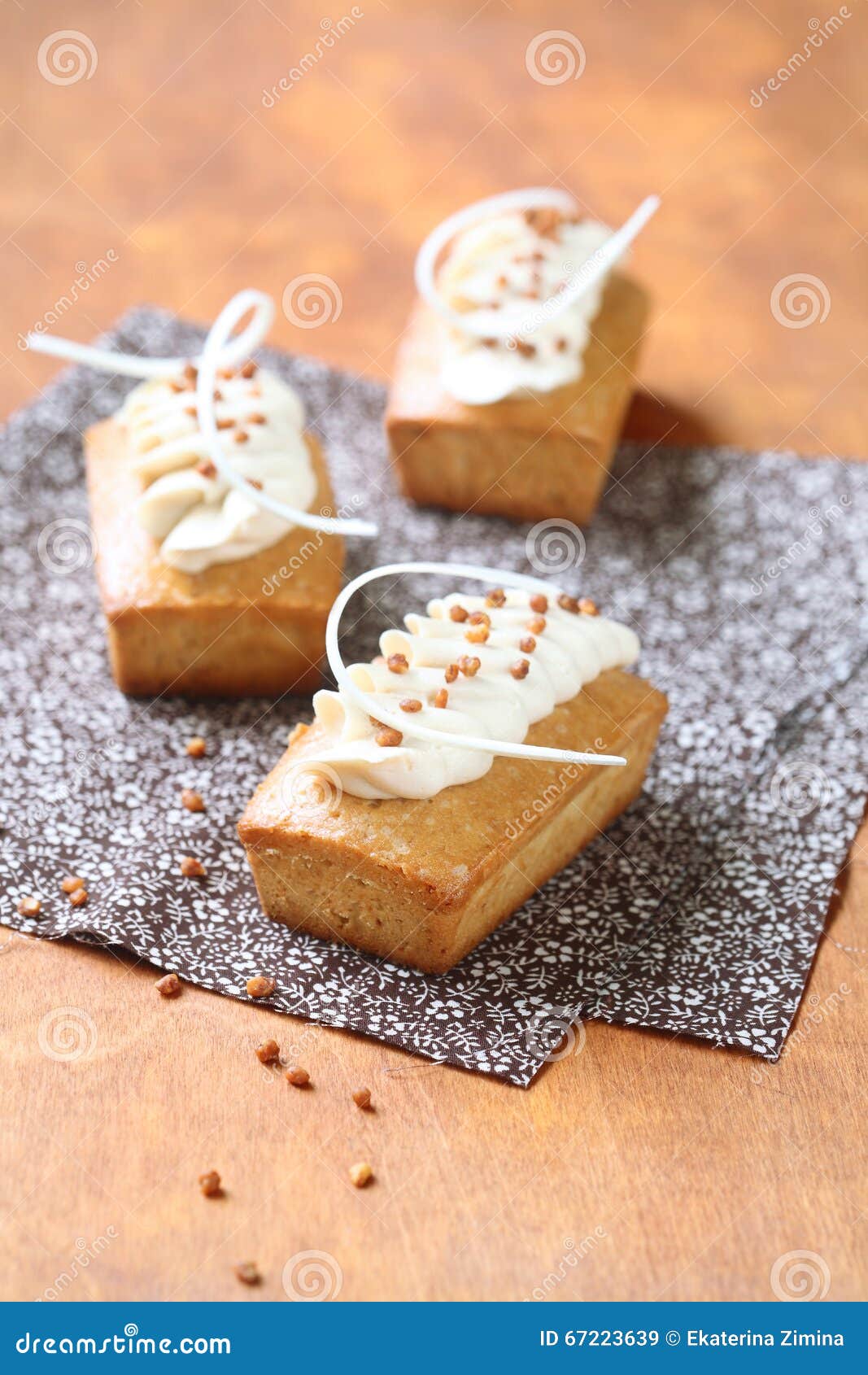 Rectangular Cakes with White Chocolate Cream Cheese Frosting Stock ...