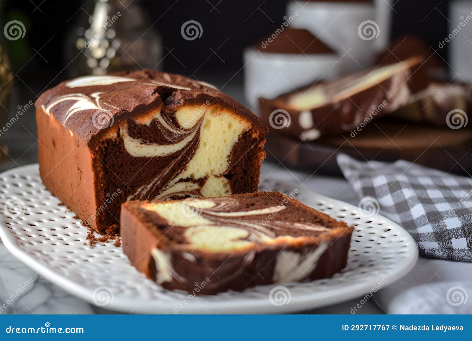 Rectangular Marbled Vanilla and Chocolate Pudding Cupcakes with a ...