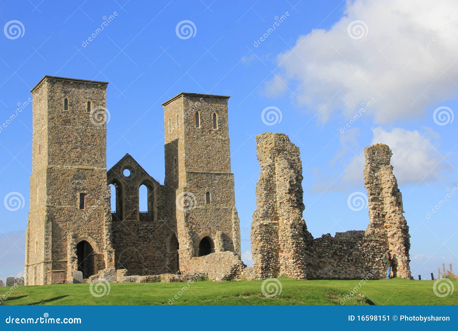 Reculver Towers and Roman Fort Stock Image - Image of herne, 12th: 16598151