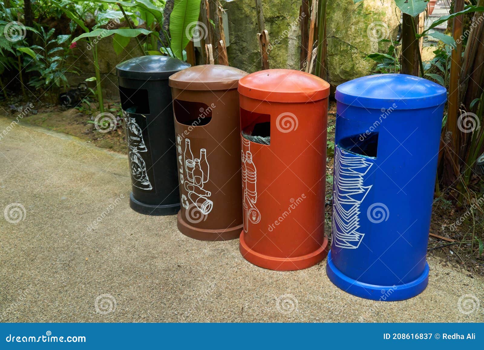 Recycle Dustbin at the Park Stock Image - Image of concept, paper ...