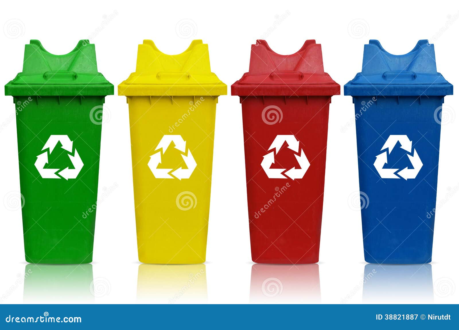 Recyclerende bakken stock afbeelding. Image of ashcan - 38821887