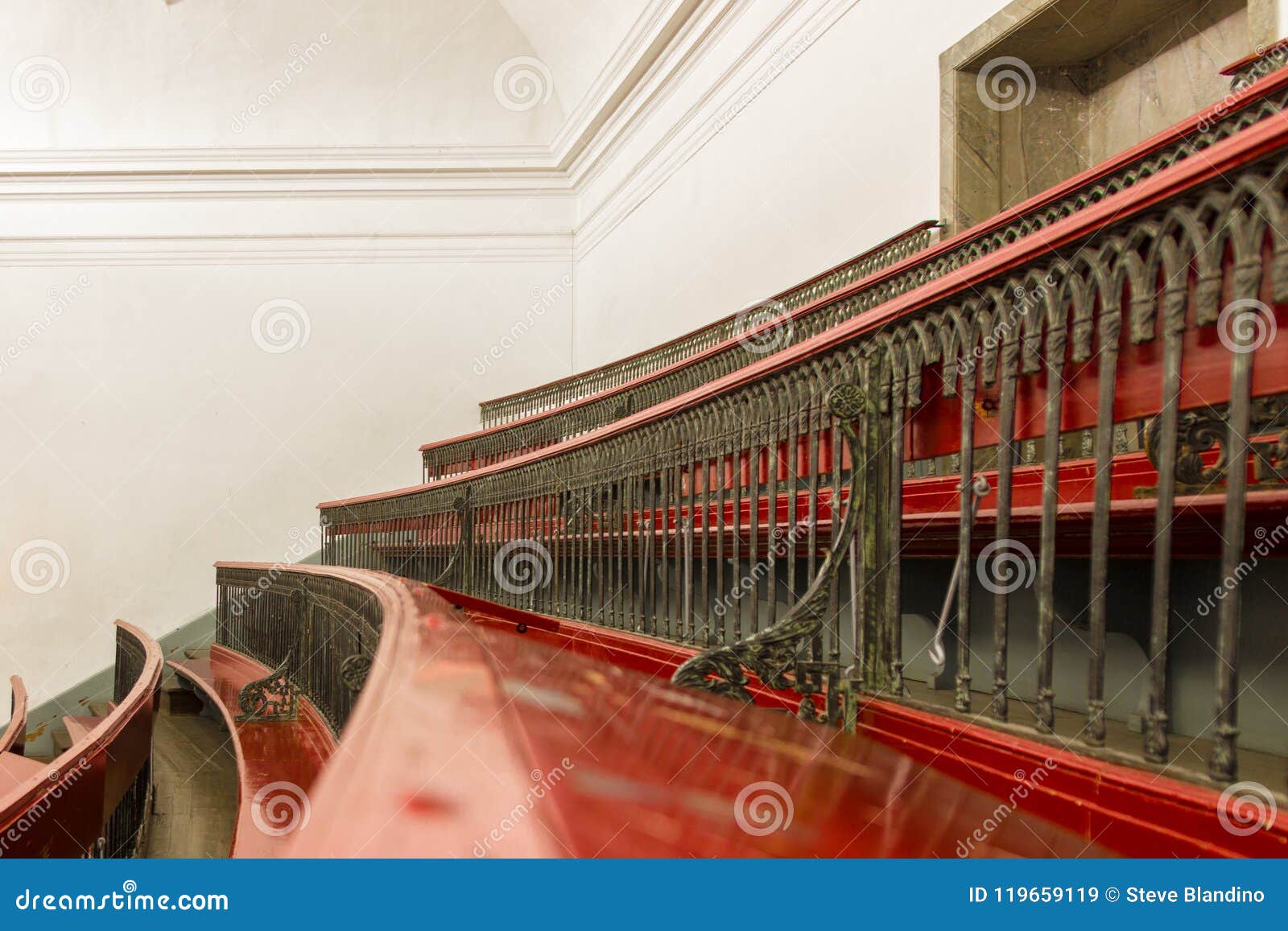 Red Amphitheater Lecture Hall Stock Image - Image of coimbra, lecture ...