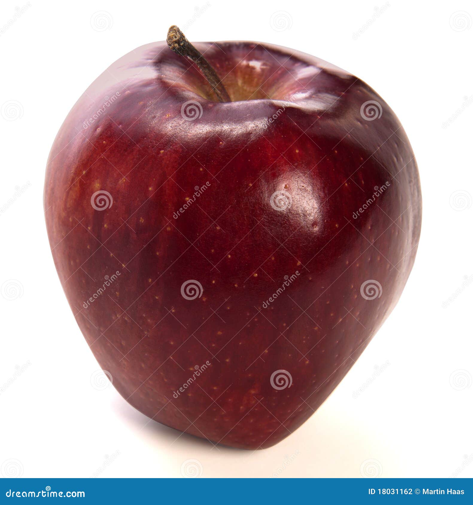 Red Apple Isolated on White Stock Photo - Image of close, nutrients ...