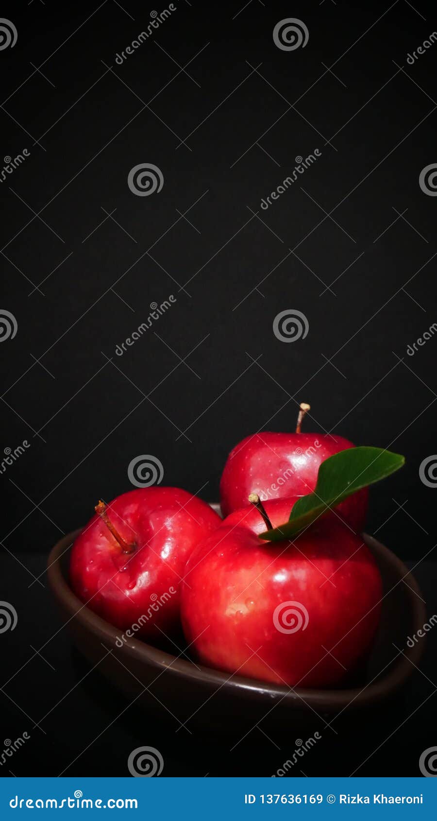 Red Apple with Stem Leaf on Bowl. Image Fruit Stock Image - Image of ...