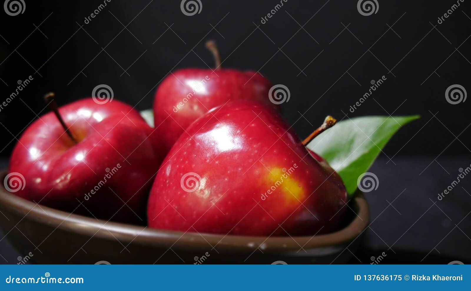 Red Apple with Stem Leaf on Bowl. Image Fruit Stock Image - Image of ...