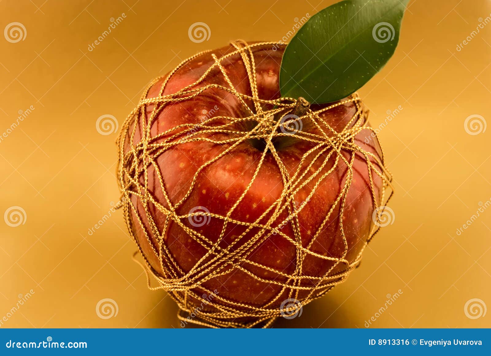 Red Apple, Wrapped Gold Thread Stock Photo - Image of dieting, organic ...