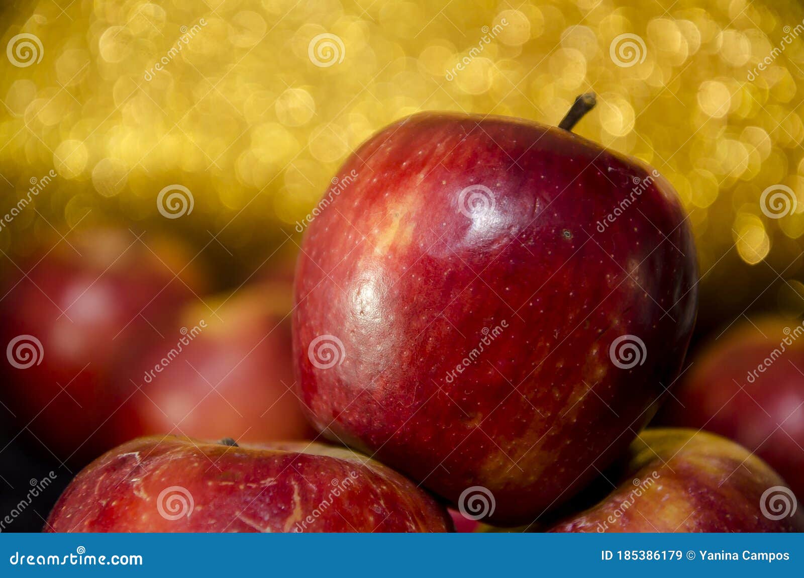Red Apples with Bright Golden Background Stock Image - Image of ...