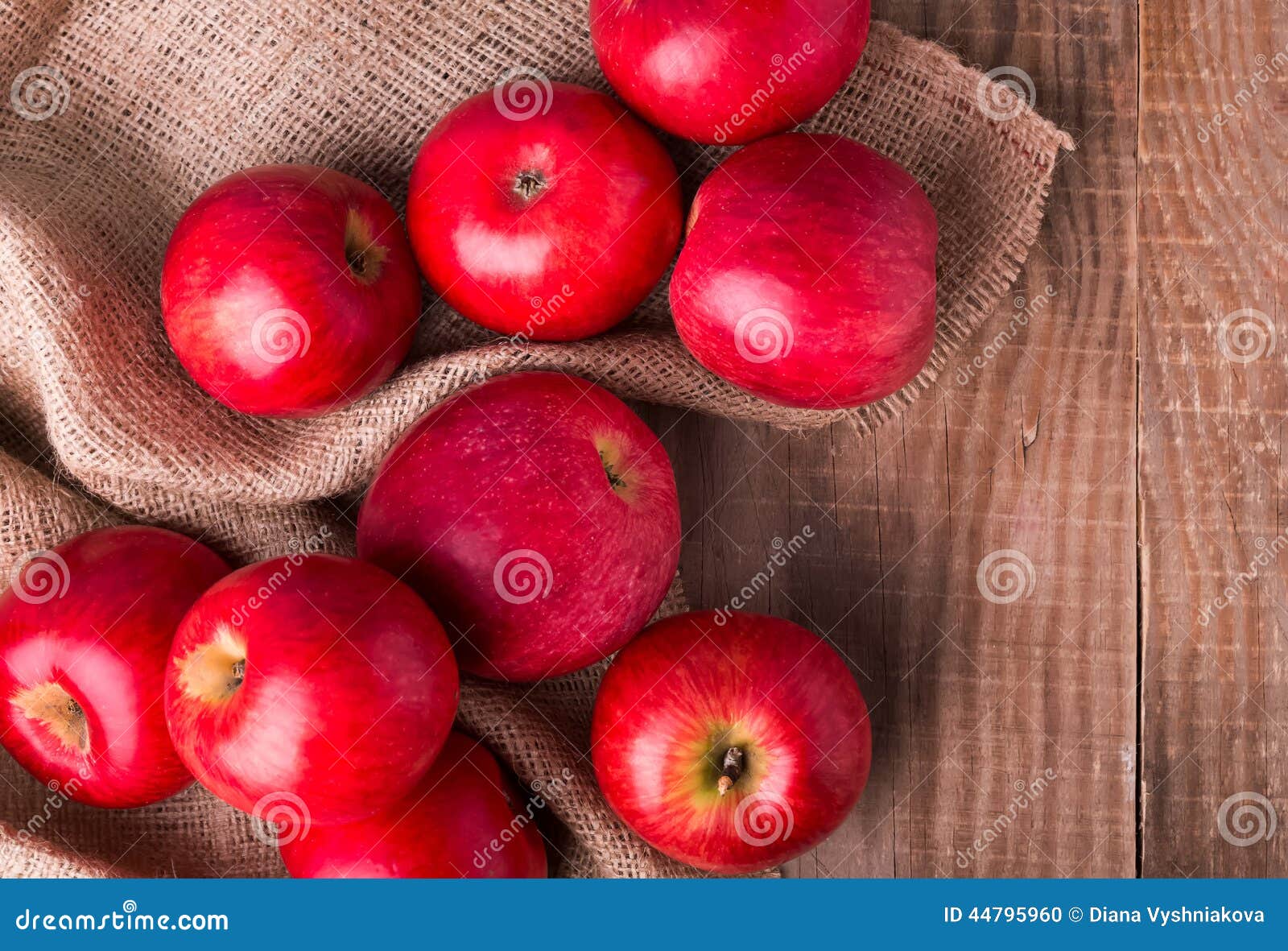 Red Apples on the Wooden Table Stock Photo - Image of closeup ...