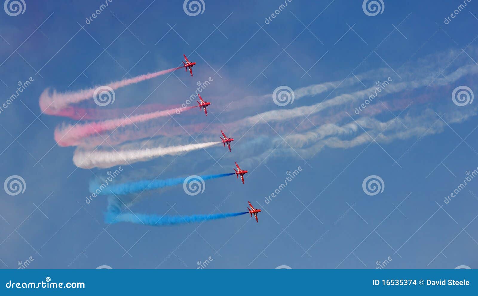 The Red Arrows stock photo. Image of hawk, airshow, speed - 16535374