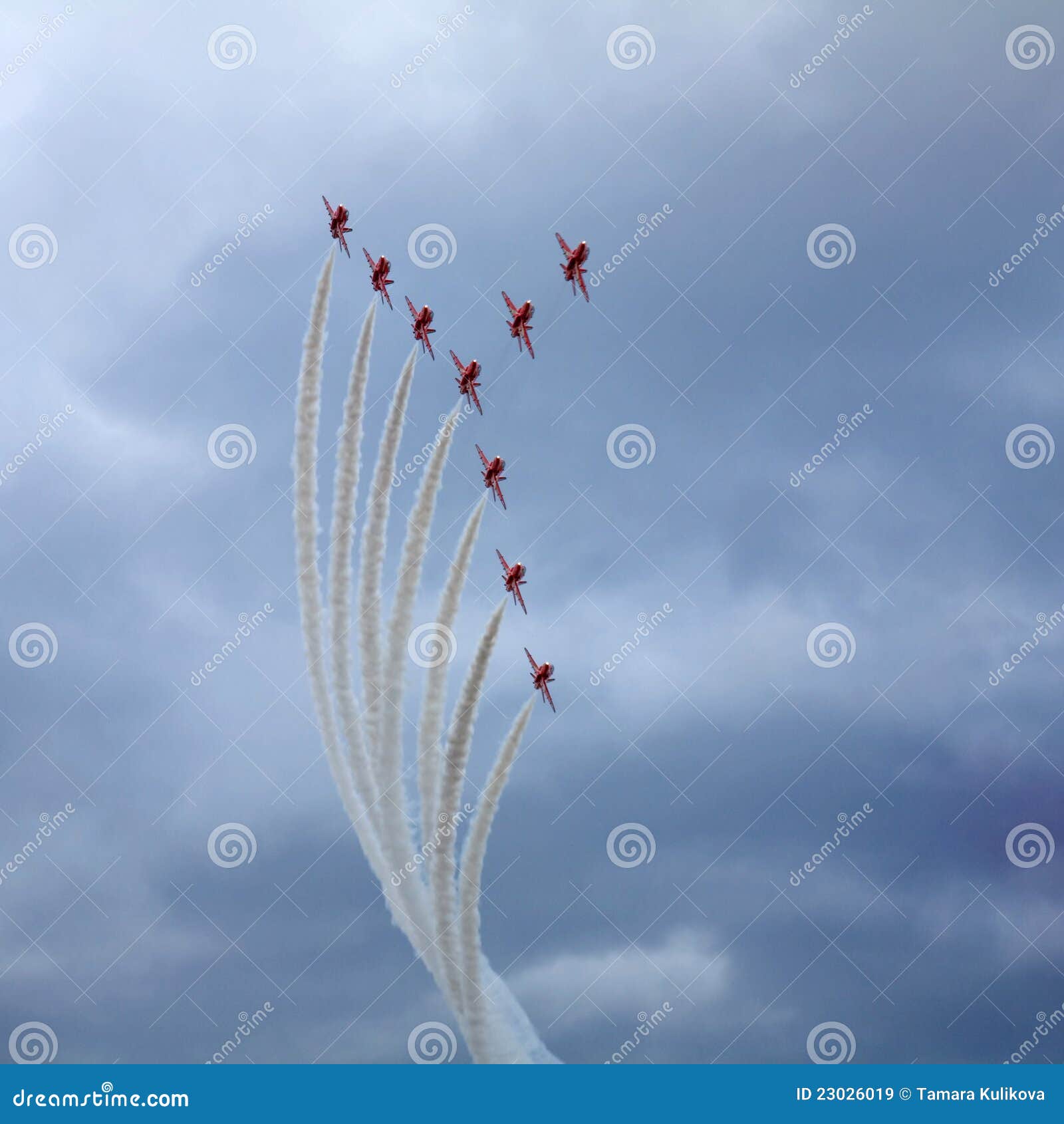 The Red Arrows editorial stock image. Image of force - 23026019
