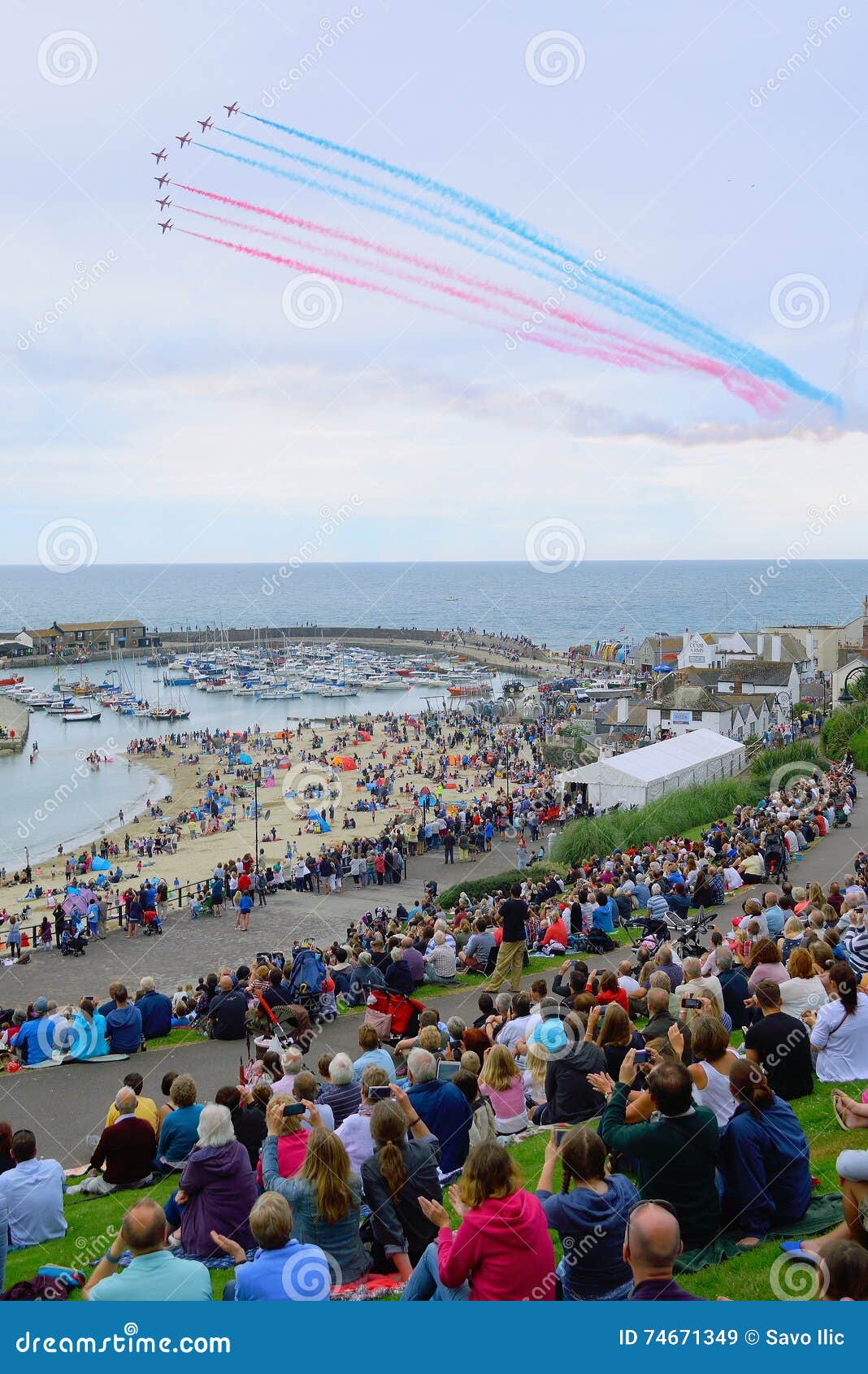 Red Arrows editorial stock image. Image of colourful - 74671349