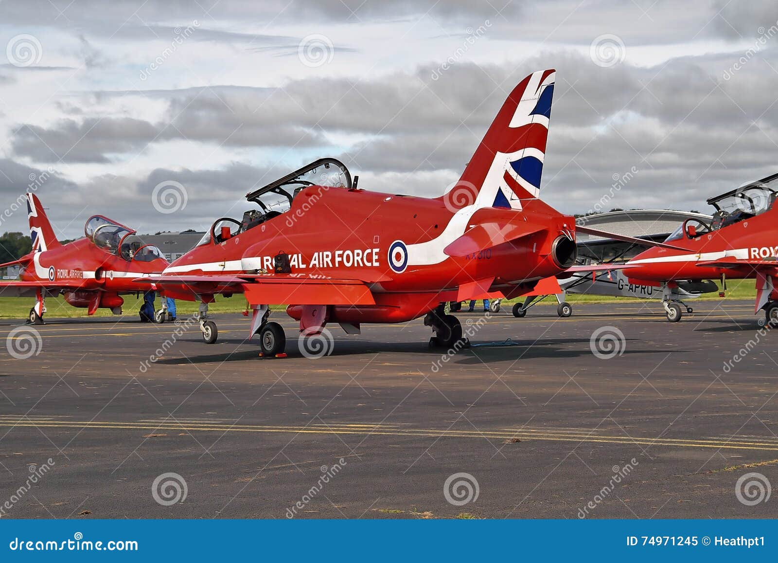 Red Arrows Display Team Ready To Go Editorial Image - Image of ...