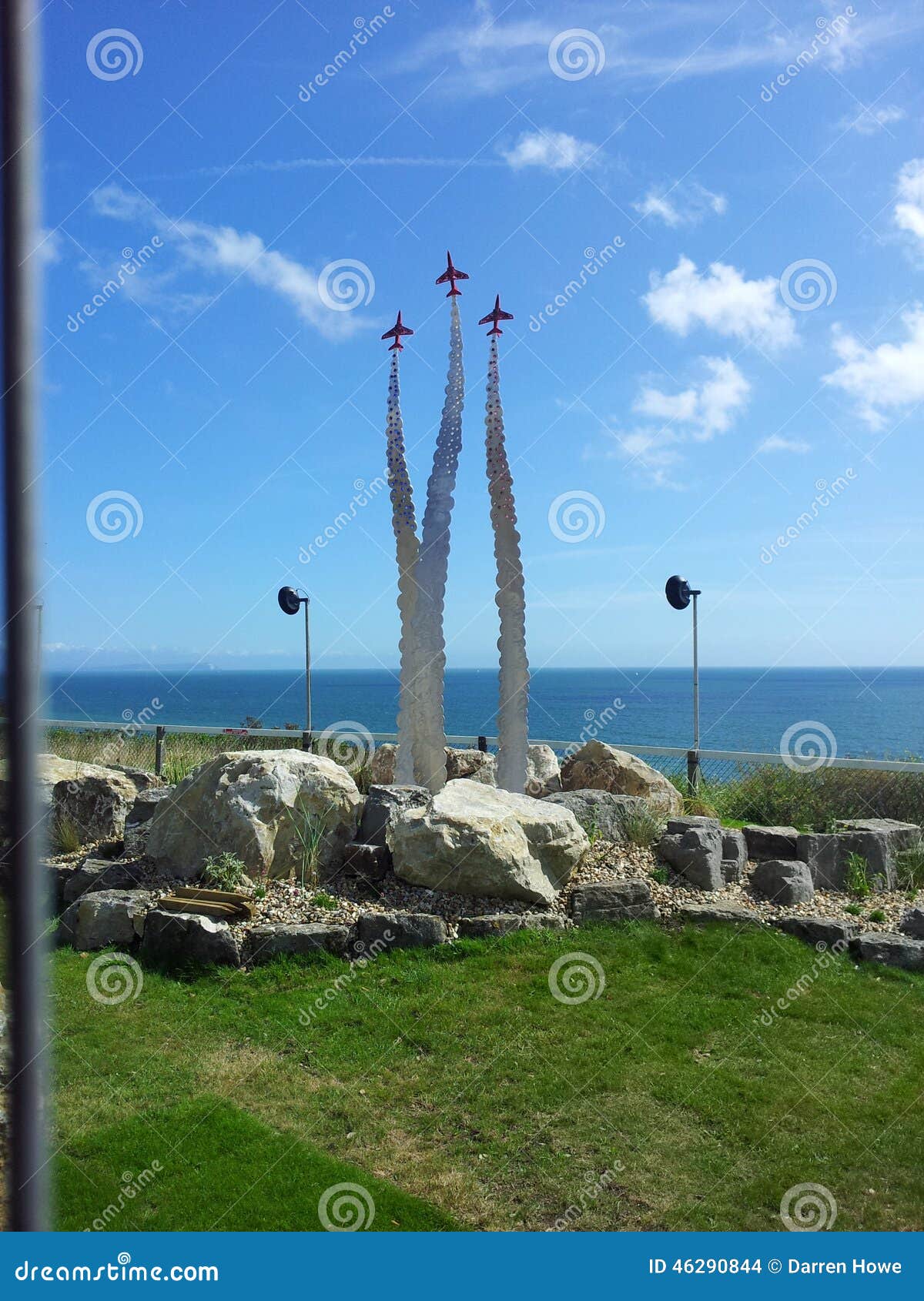 Red arrows memorial editorial stock image. Image of statute - 46290844