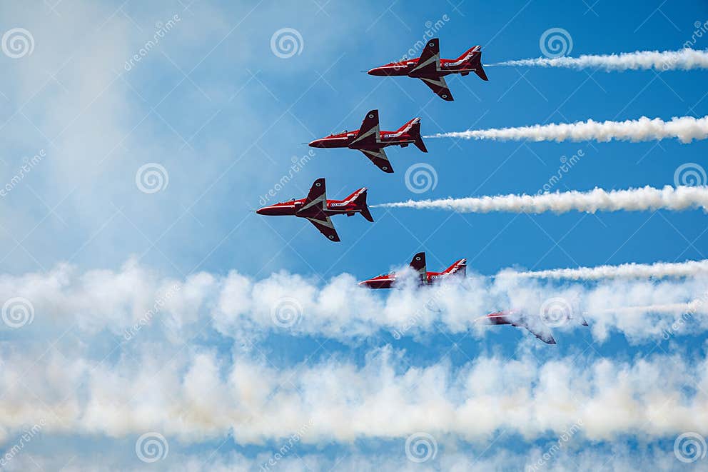 Red Arrows Split Formation: Aerial Precision and Artistry Editorial ...
