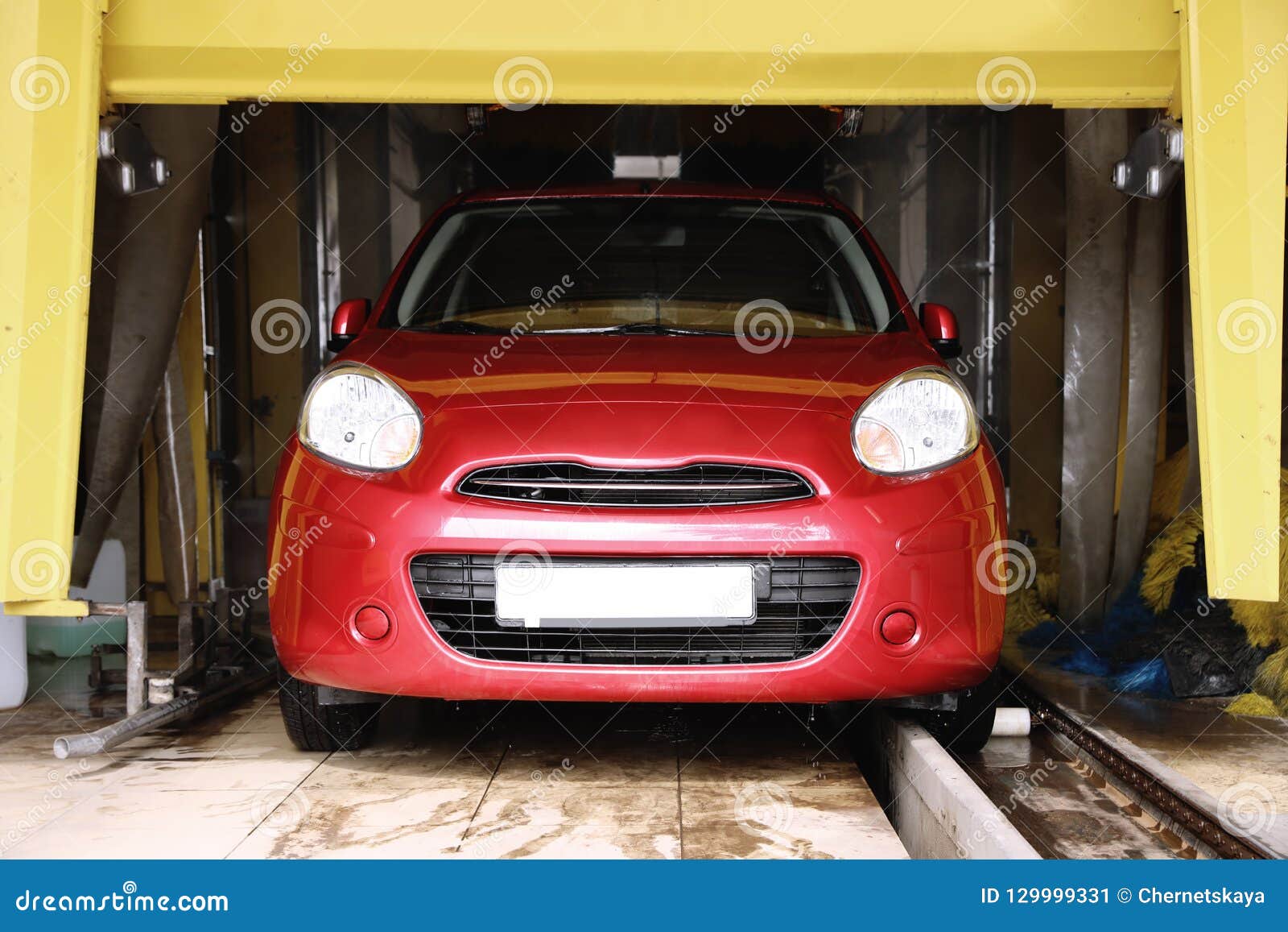 Red Auto at Automatic Car Wash Stock Image - Image of washer, bleach ...
