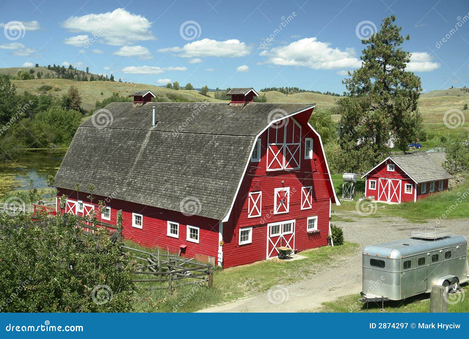 Red Barn stock image. Image of historic, barn, farming - 2874297