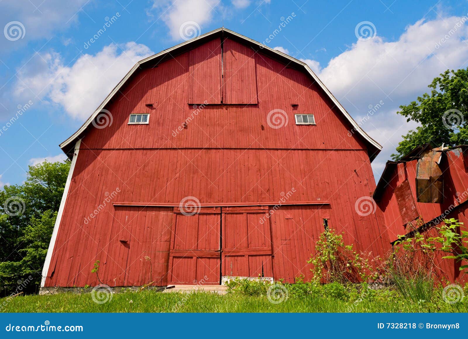 Red Barn stock photo. Image of farm, abandoned, weathered - 7328218