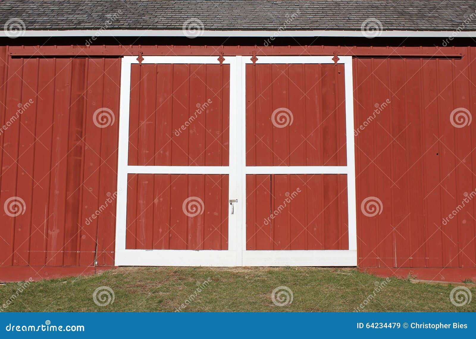 Red Barn Door stock image. Image of grass, storage, green - 64234479
