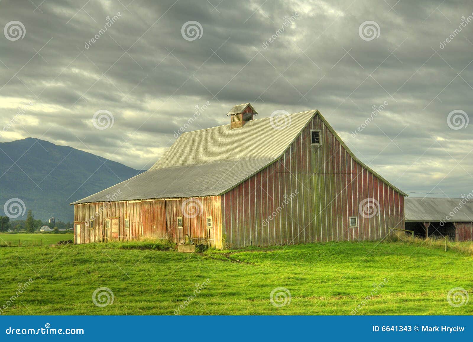 Red Barn Farm stock image. Image of farming, pasture, farm - 6641343