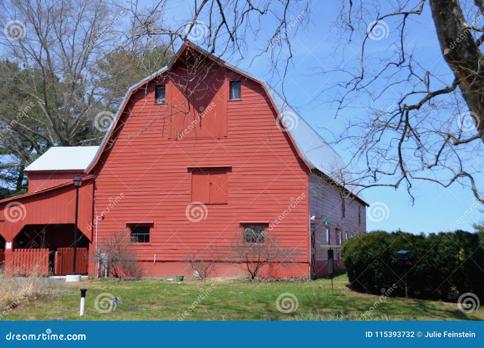 Red Barn stock photo. Image of wood, farming, loft, farm - 115393732