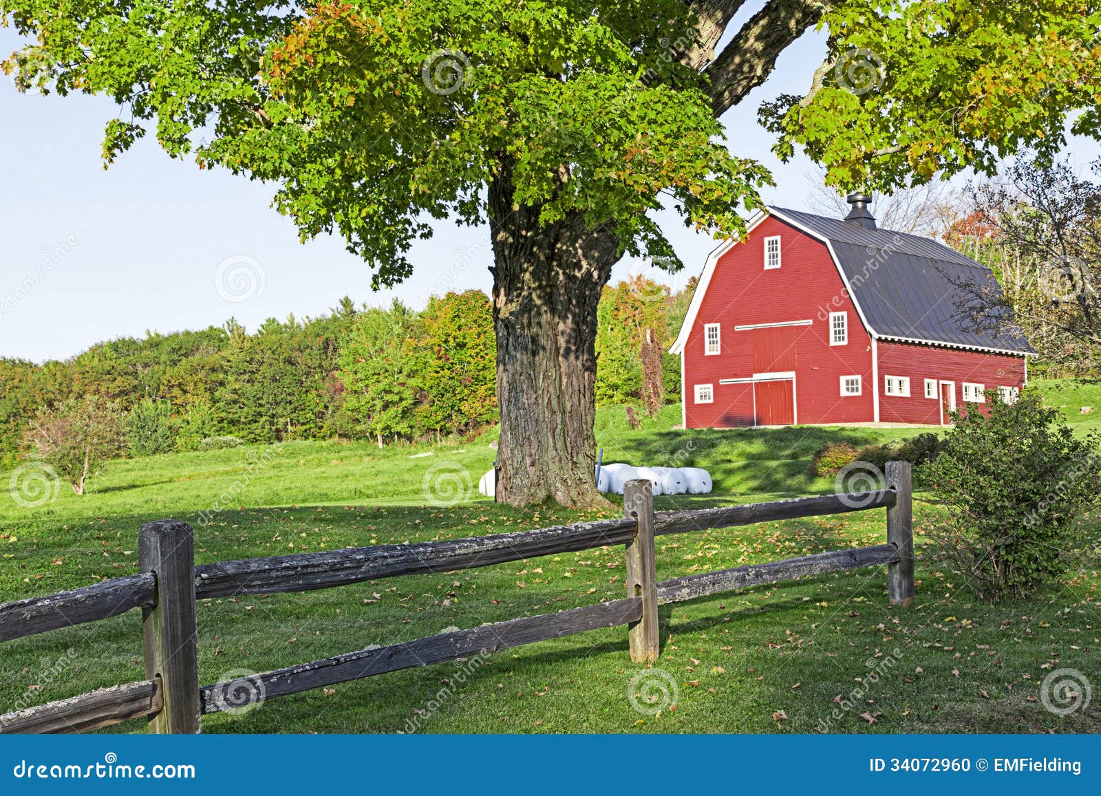 Red Barn on a farm. stock photo. Image of fence, farm - 34072960