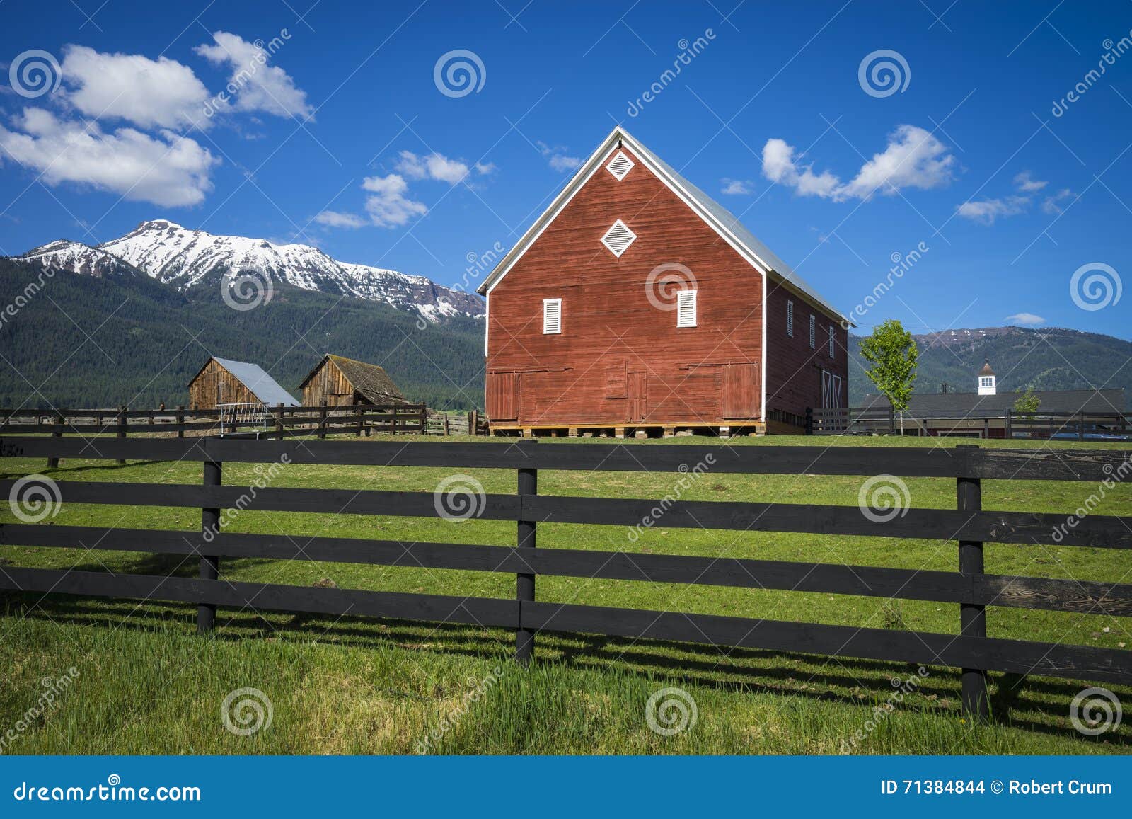 Red barn in Oregon stock photo. Image of grassland, wallowa - 71384844