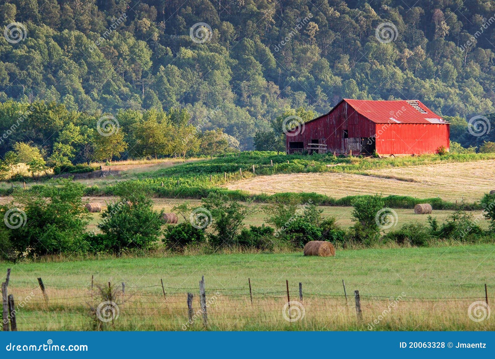Red barn and pasture land stock photo. Image of pasture - 20063328
