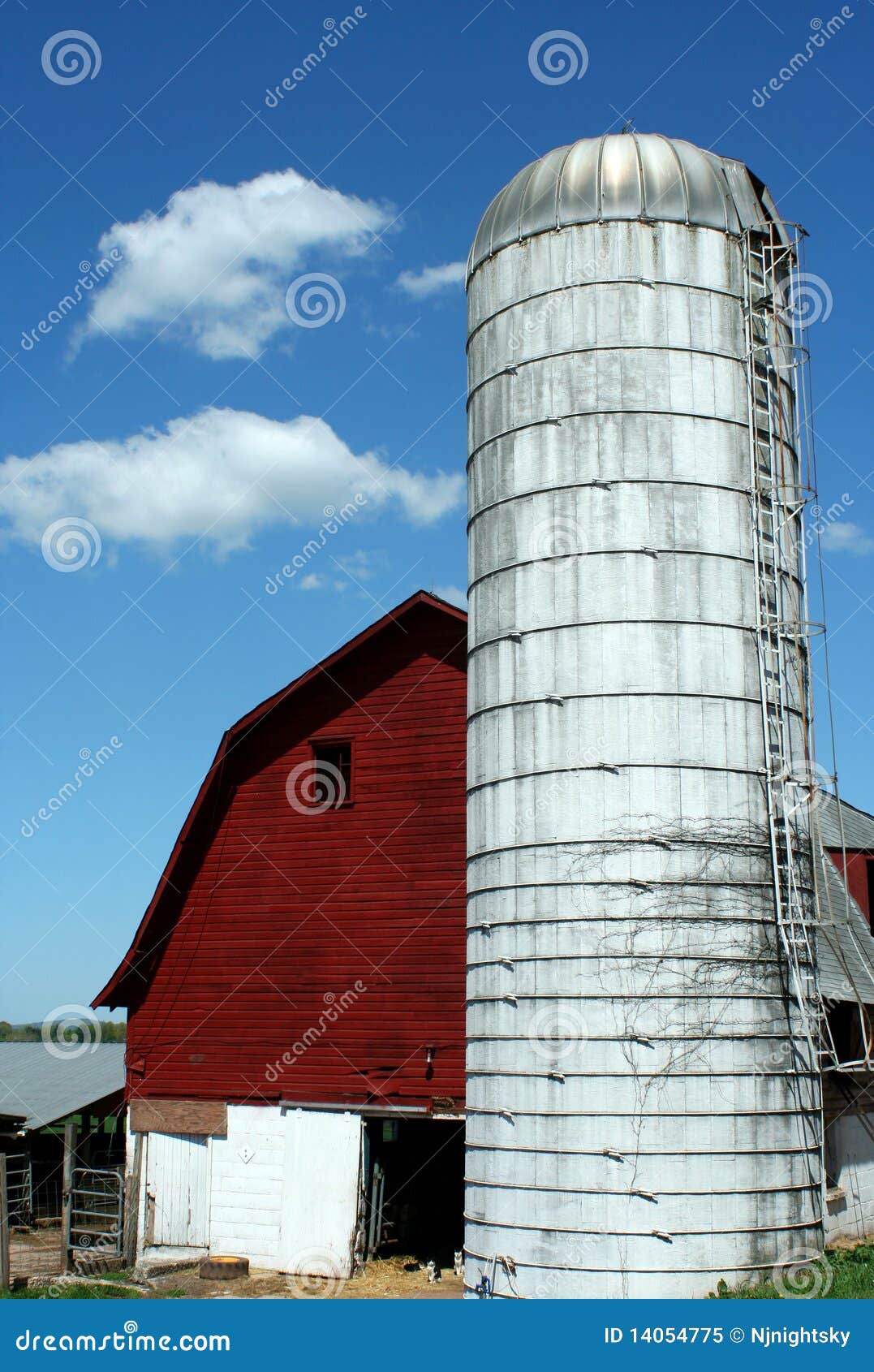 Red barn and silo stock image. Image of agriculture, barn - 14054775