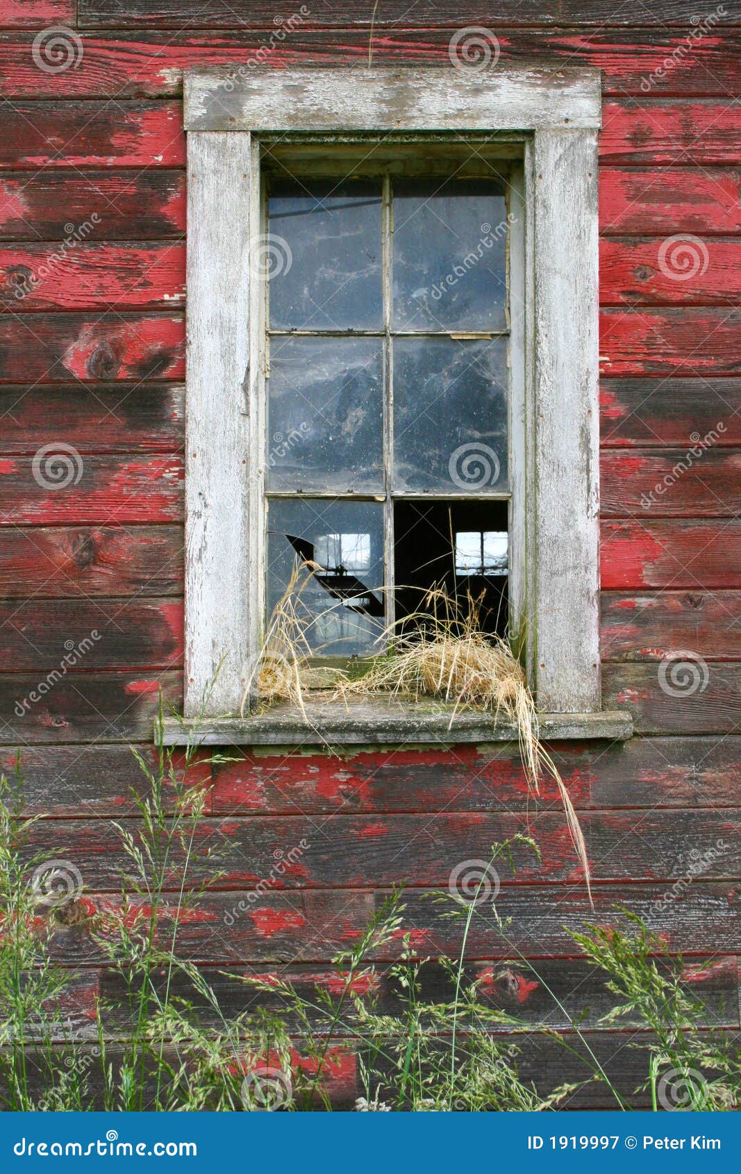 Red Barn Window stock image. Image of siding, loft, wall - 1919997
