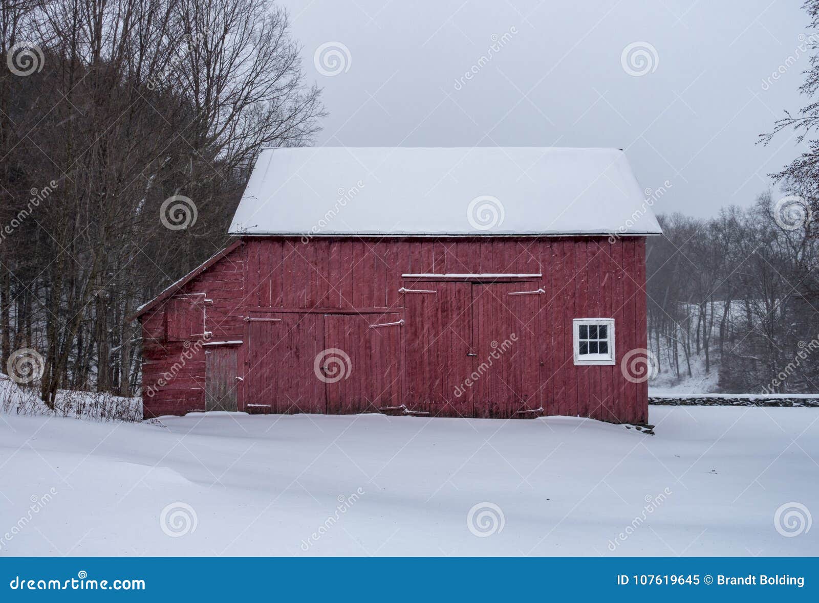 Red Barn in Winter Snowfall Stock Image - Image of winter, antique ...