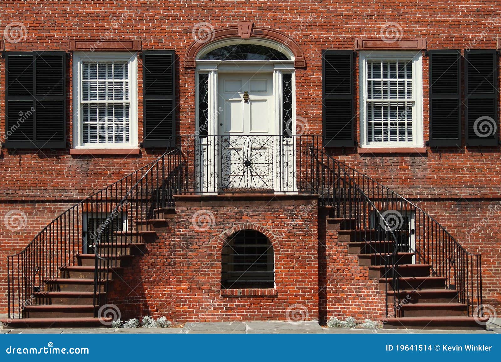 Red Brick Building stock photo. Image of savannah, dwelling - 19641514