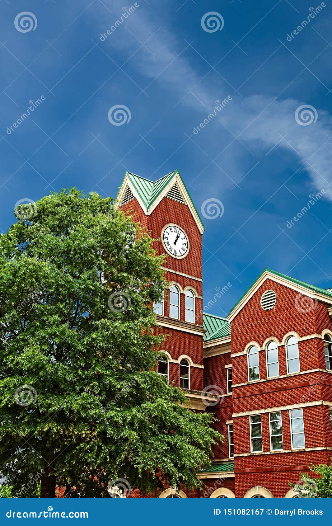 Red Brick Courthouse and Tree Stock Image - Image of tower, government ...