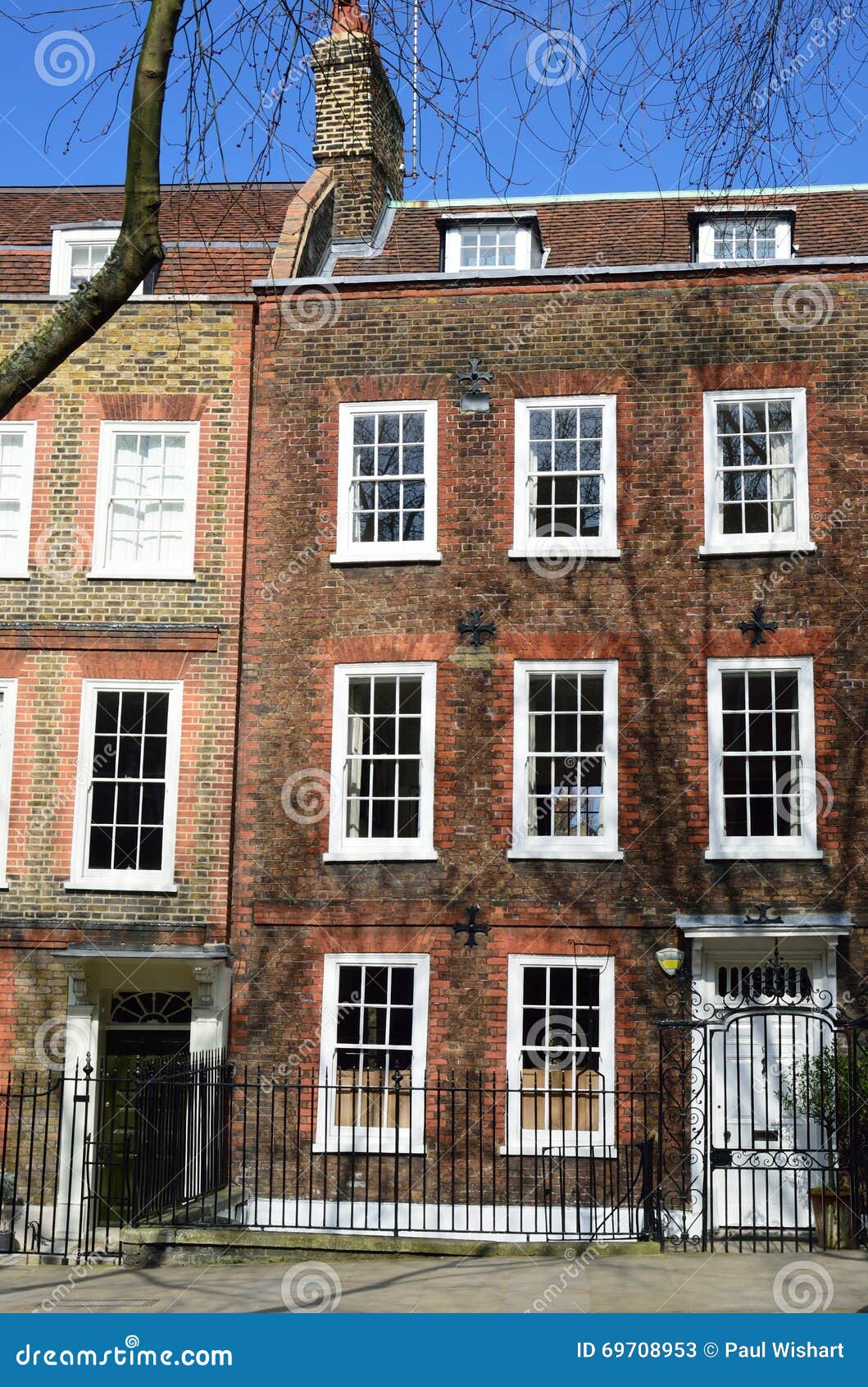 Red Brick Large London Victorian Townhouse Stock Image - Image of ...