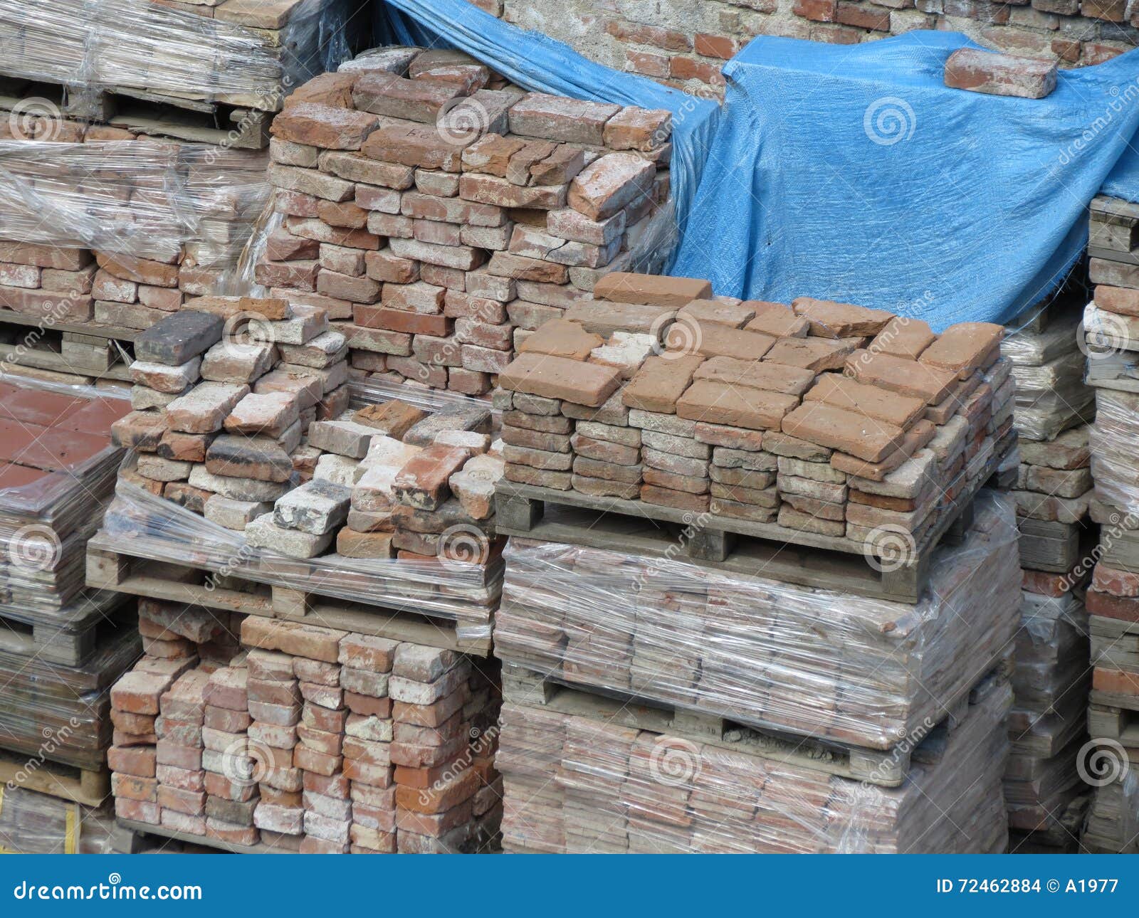 Red bricks pallet stock photo. Image of delivery, industry - 72462884