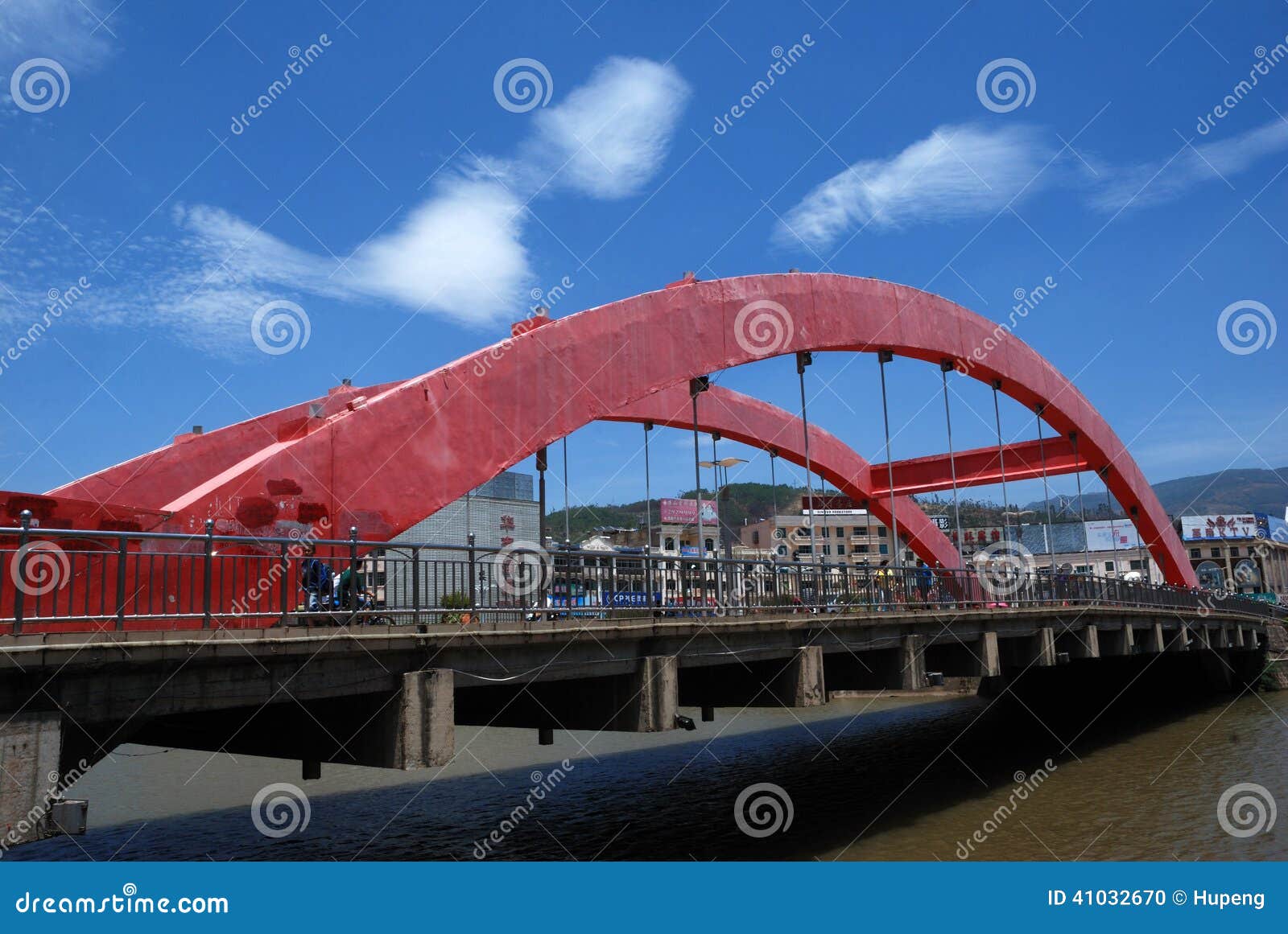 Red bridge editorial image. Image of crossbeam, iron - 41032670