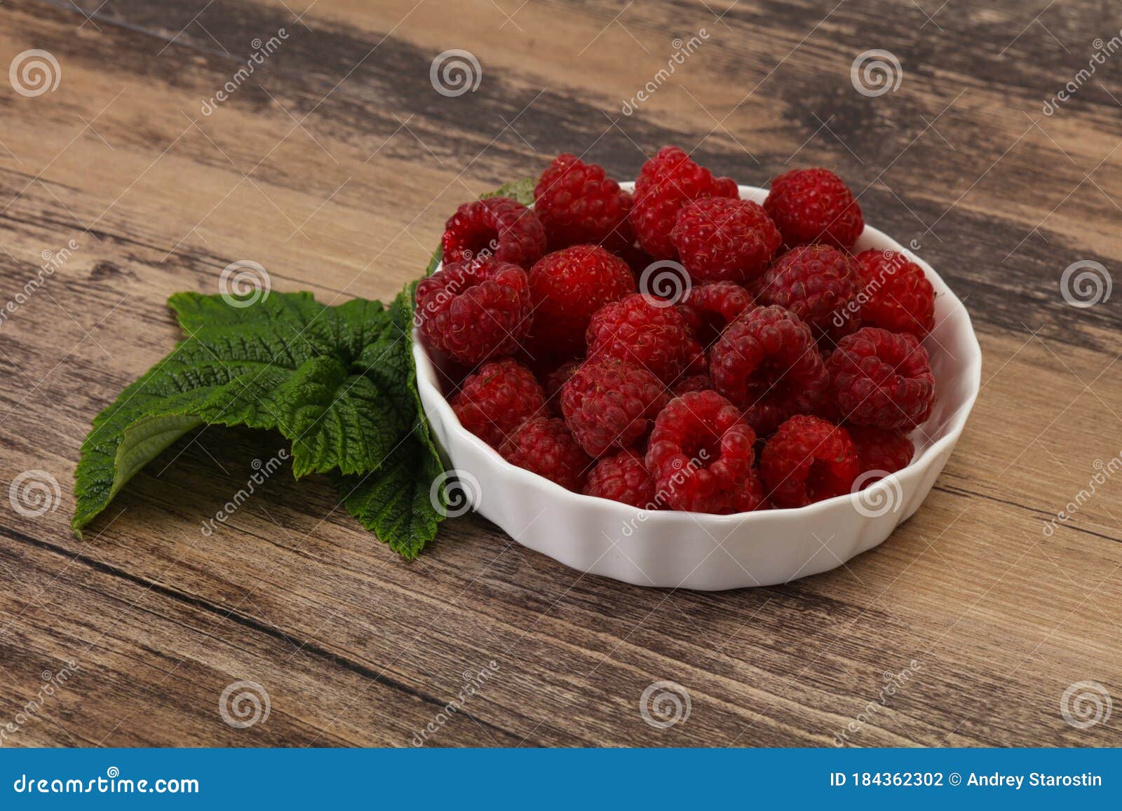 Red Bright Ripe Sweet Raspberry Stock Photo - Image of nutrition ...