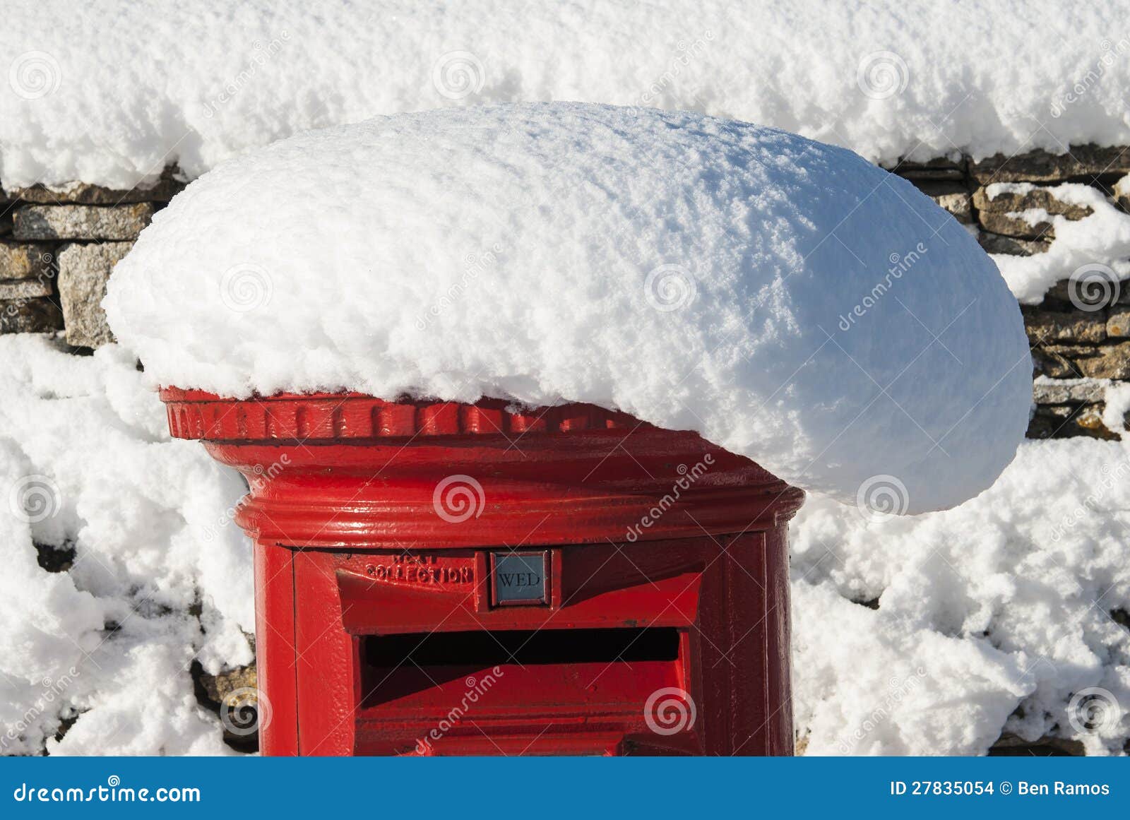 Red British Post Box in Snow Stock Photo - Image of postbox, wintery ...