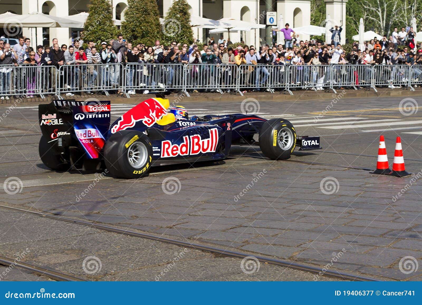 Race car on street course editorial photography. Image of fast - 19406377