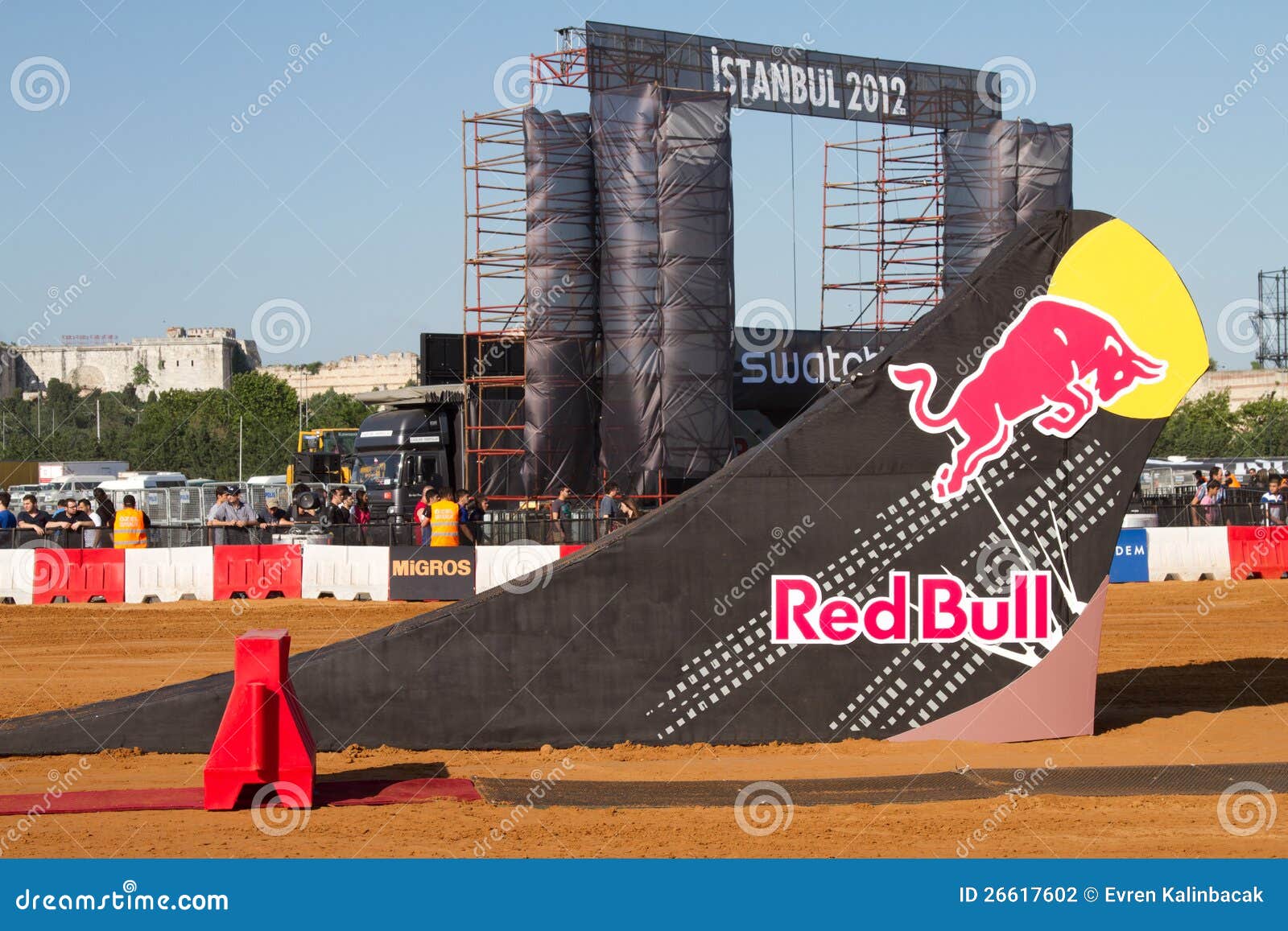 Red Bull X-Fighters editorial photography. Image of jumper - 26617602
