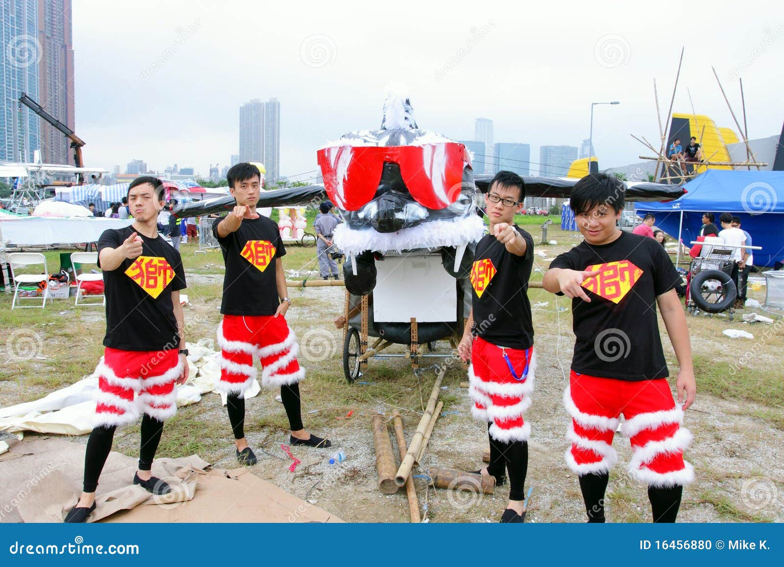 Red Bull Flugtag Hong Kong 2010 Editorial Image - Image of competitor ... Red Bull Flugtag Hong Kong 2010 Editorial Image - Image of competitor ...