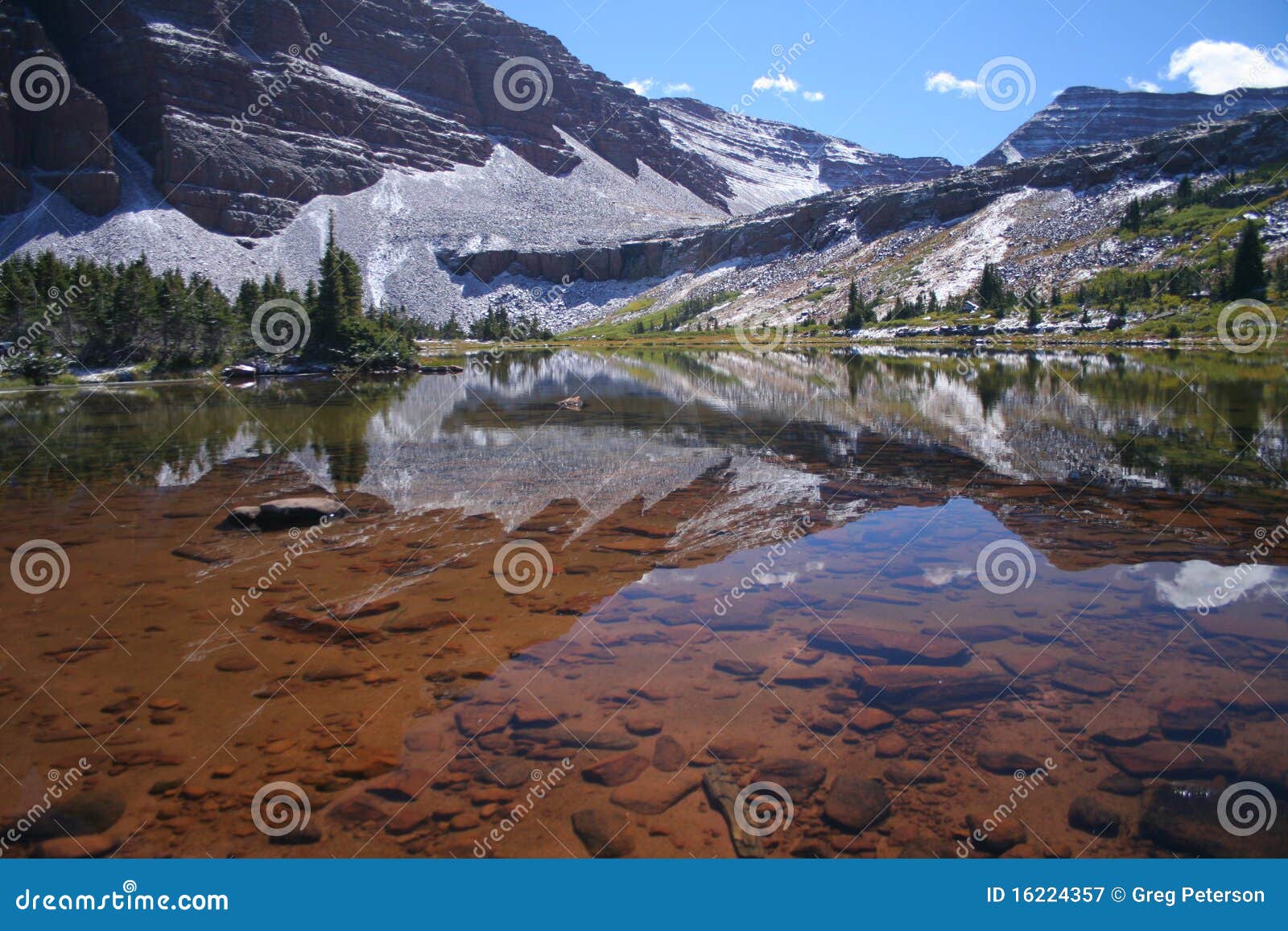 Red Castle Lake stock image. Image of reflection, tree - 16224357