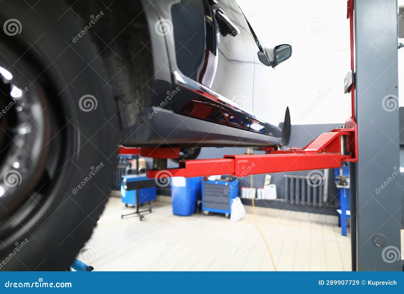 Differential On A Stand. Transfer Of Rotation To The Rear Wheels ...