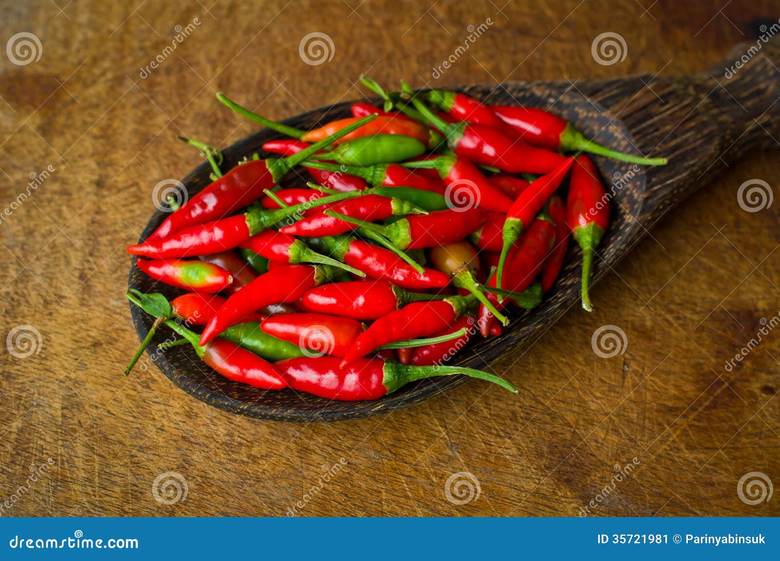 Red chili in ladle stock image. Image of cooking, ingredient - 35721981
