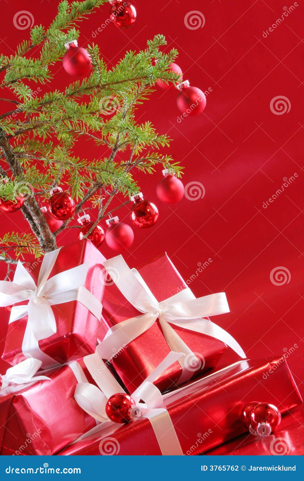 Red Christmas Tree, Red Presents Stock Photo - Image of paper, baubles ...