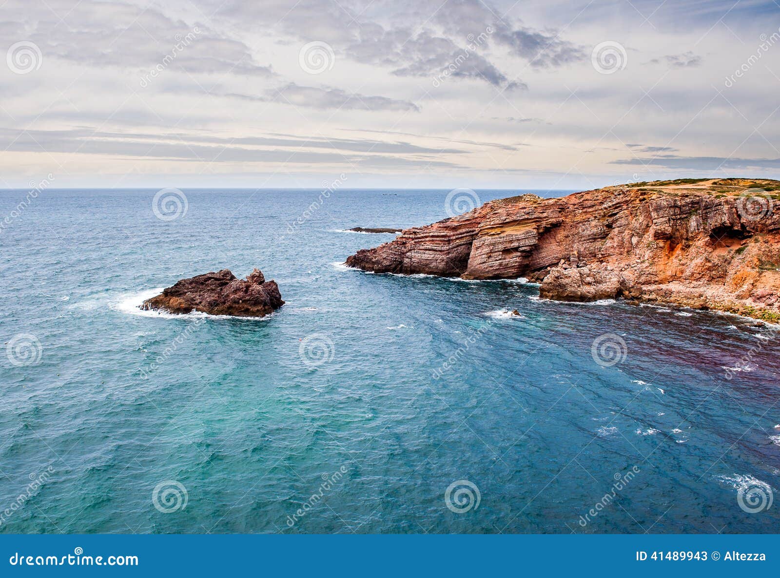 Red Cliffs in Algarve, Portugal. Stock Image - Image of rocks, portugal ...